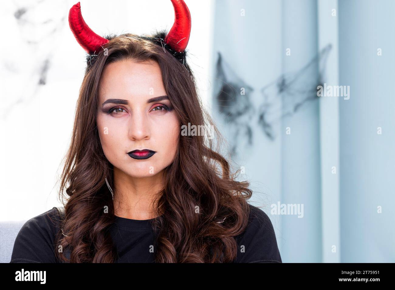 Evil woman hi-res stock photography and images - Alamy