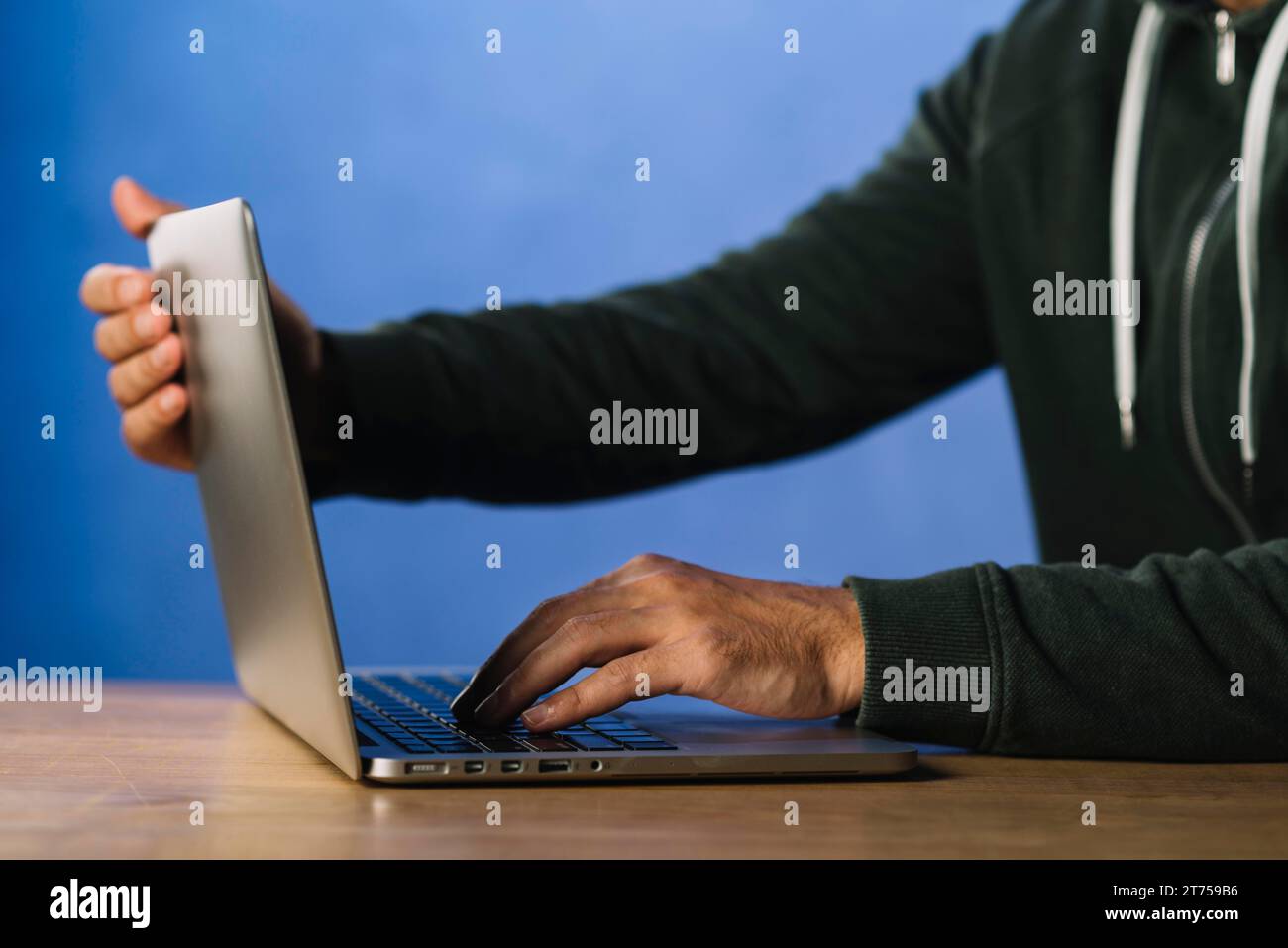 Firewall typing hi-res stock photography and images - Alamy