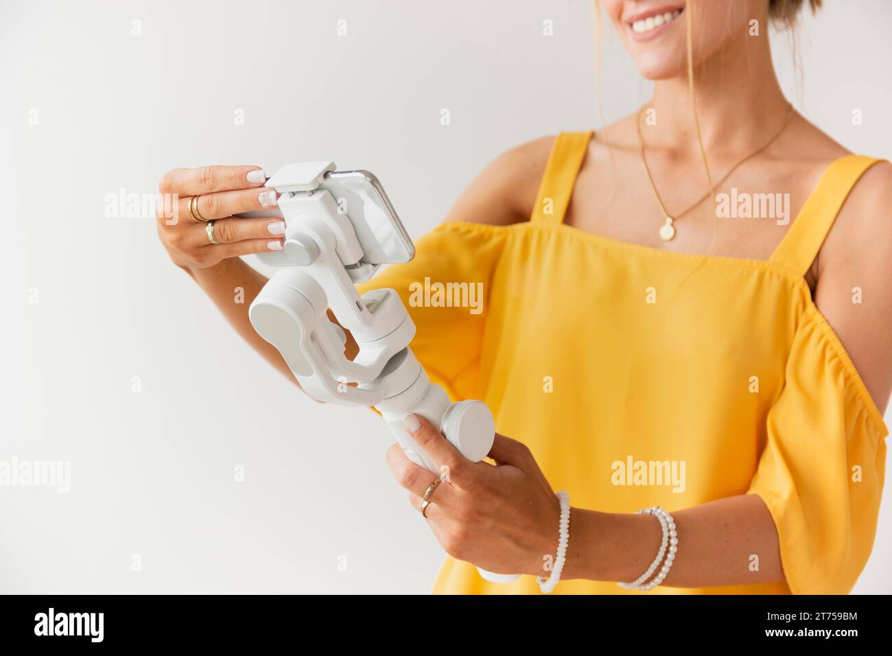 Phone filming selfie hi-res stock photography and images - Alamy Phone filming selfie hi-res stock photography and images - Alamy