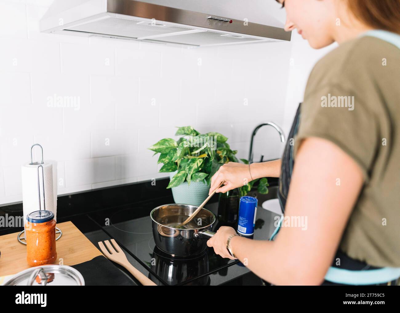 Close up boiling water hi-res stock photography and images - Alamy