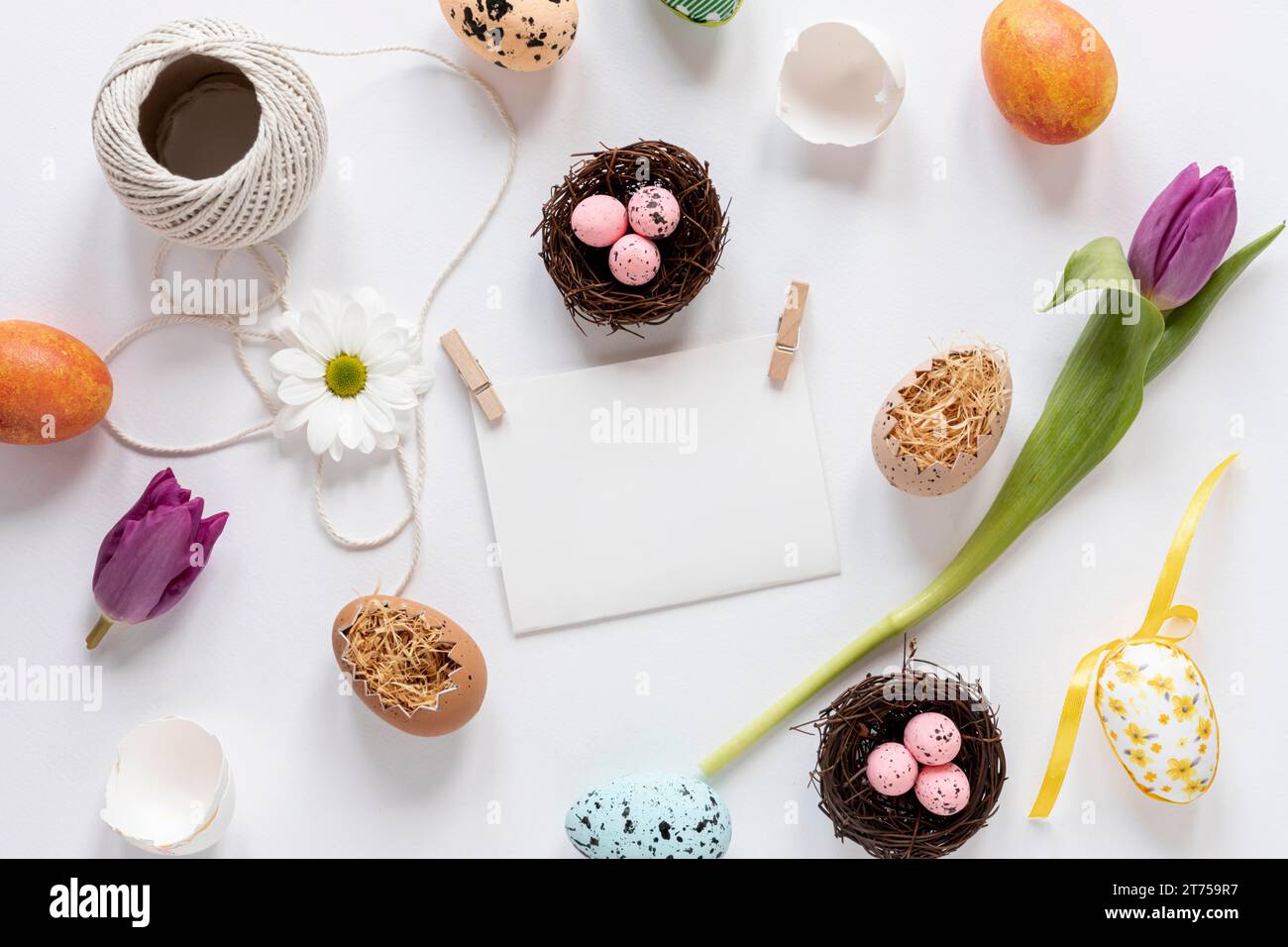 Easter bunny flat hi-res stock photography and images - Alamy