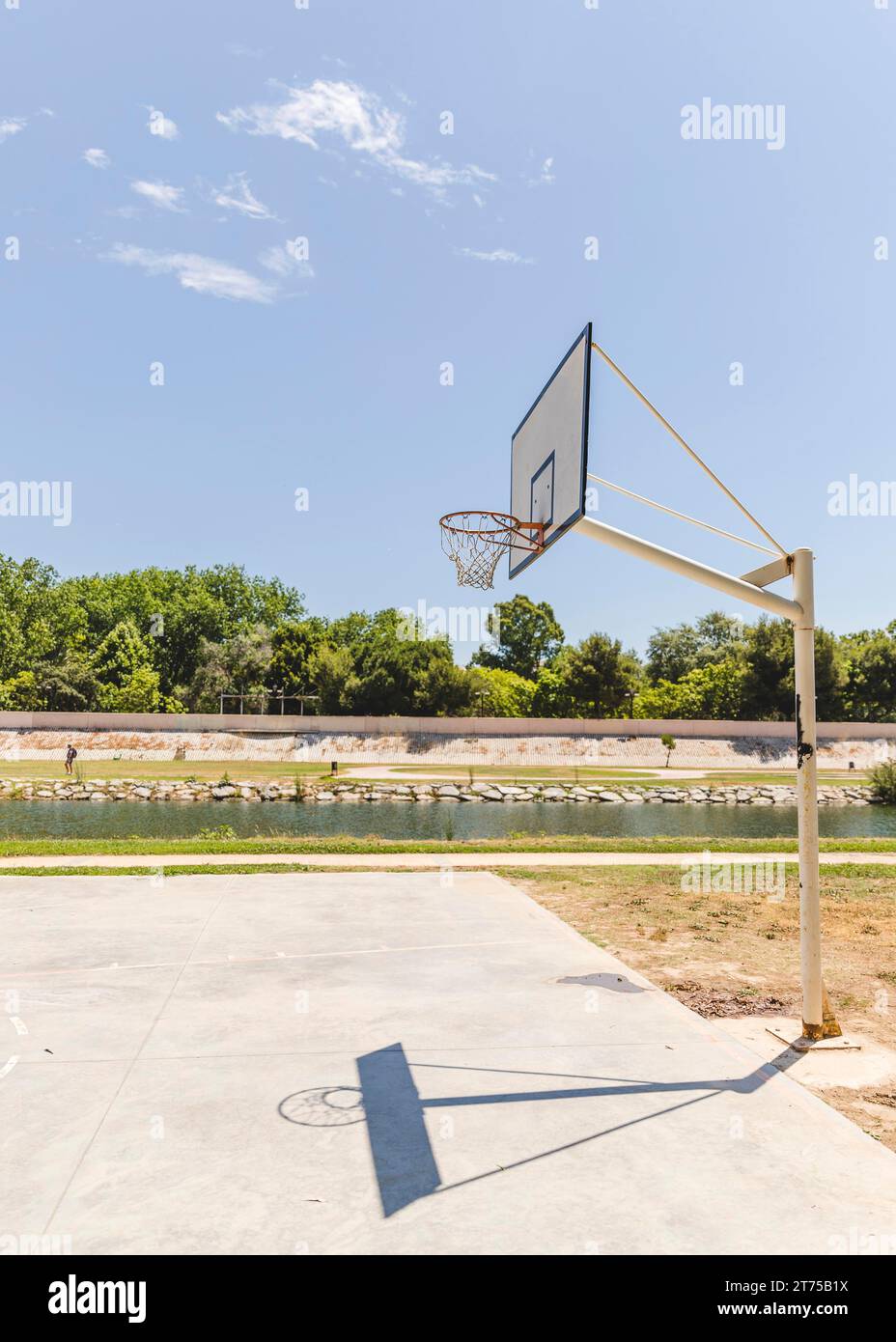 City basketball court usa hi-res stock photography and images - Alamy