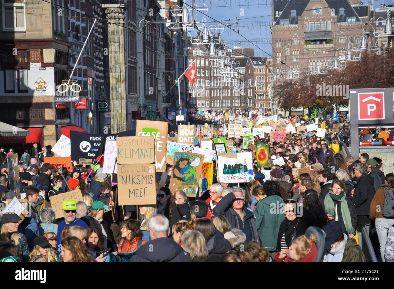 Amsterdam, The, Netherlands. 12th Nov, 2023. More than 80.000 people ...