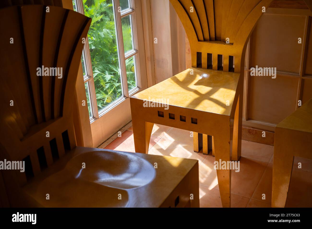 The Cosmic House, London - Home of Maggie Keswick and Charles Jencks ...