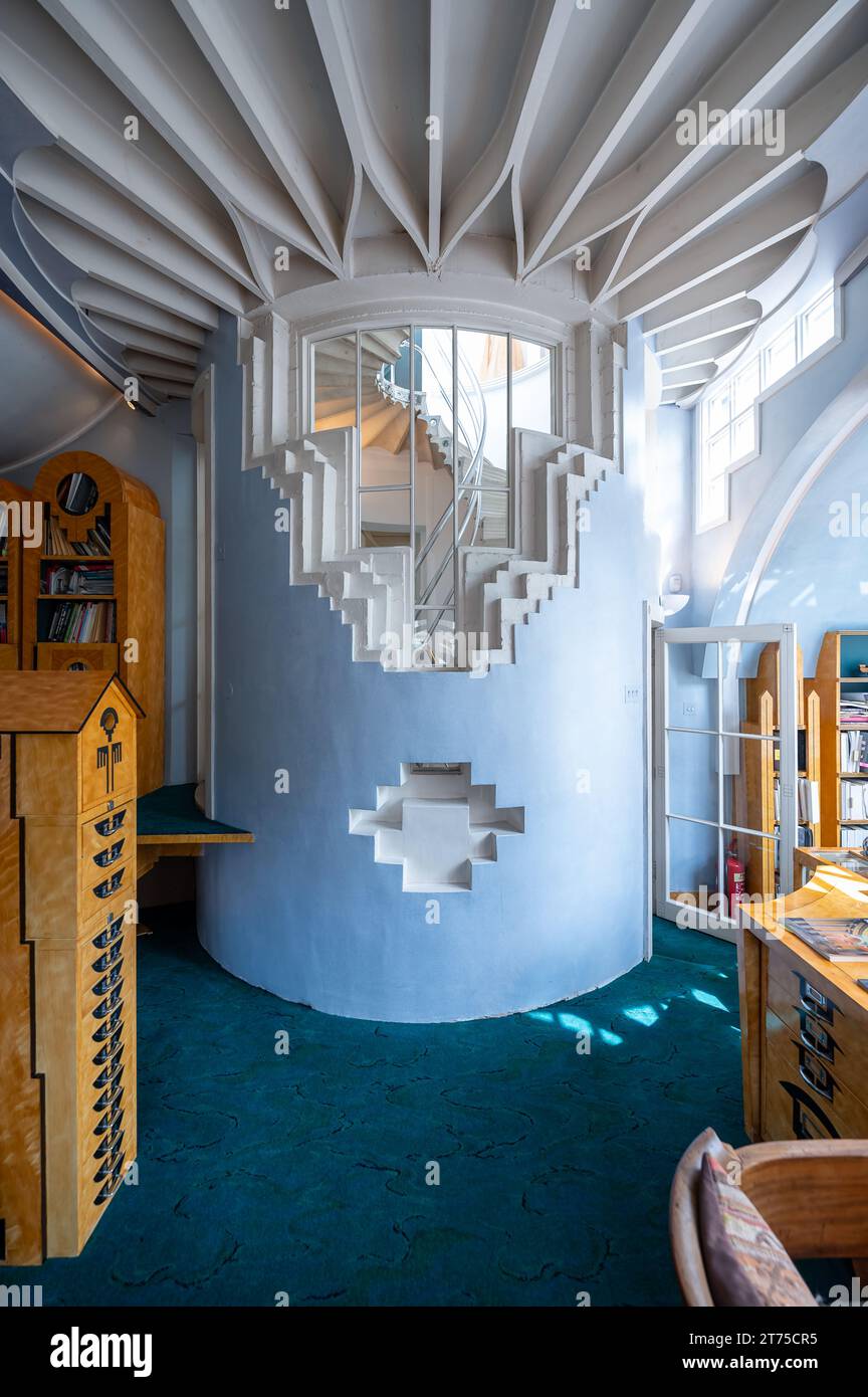 The Cosmic House, London - Home of Maggie Keswick and Charles Jencks ...