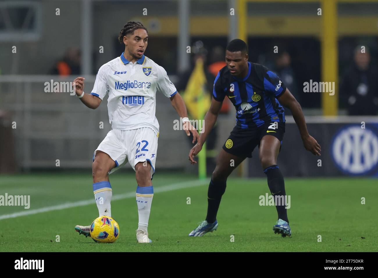 Milan, Italy. 12th Nov, 2023. Anthony Oyono of Frosinone Calcio passes ...
