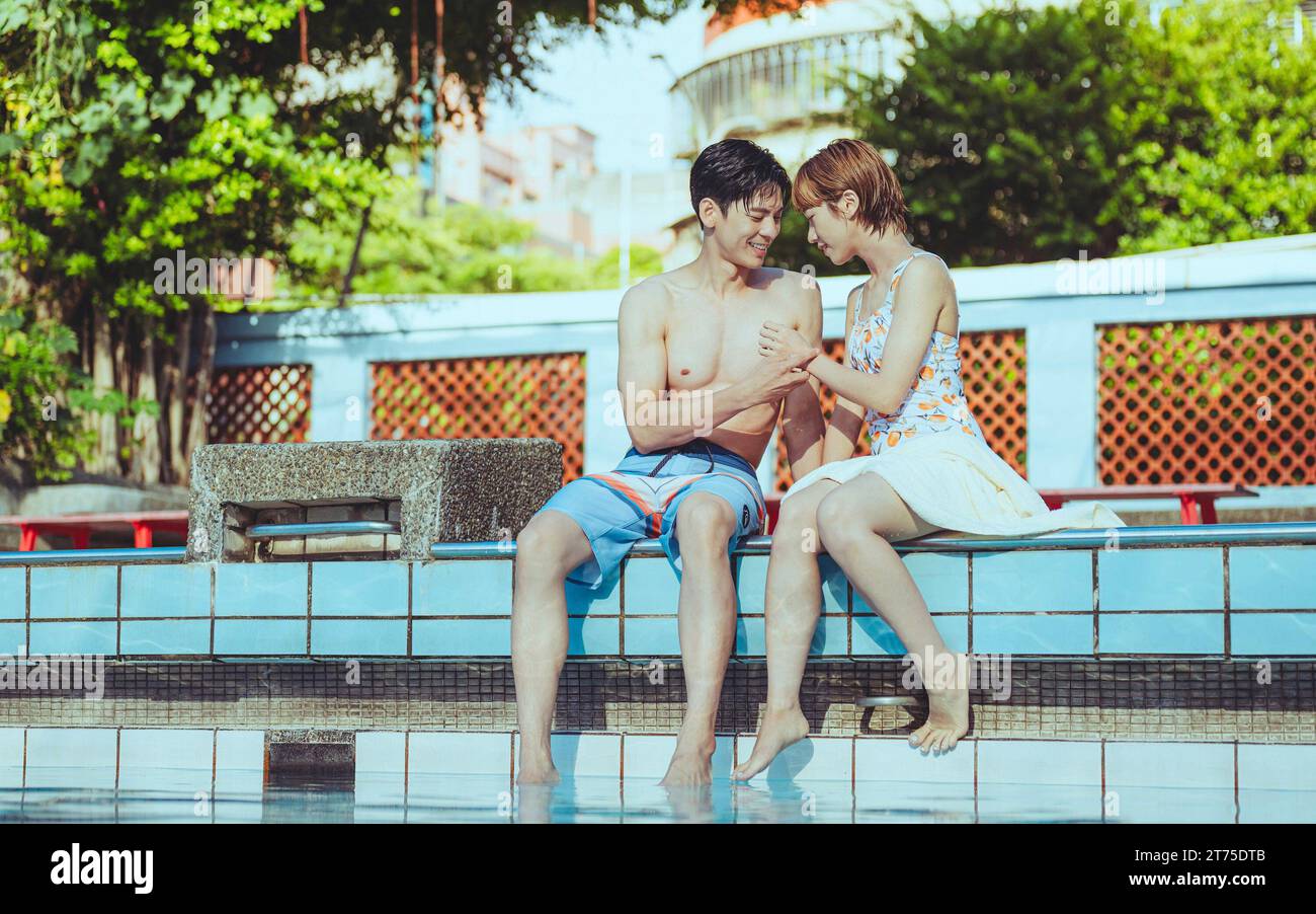 AT THE MOMENT, (aka CI SHI CI KE), from left: Austin Lin, Huang Lu Tzu-yin, (Season 1, aired Nov ...