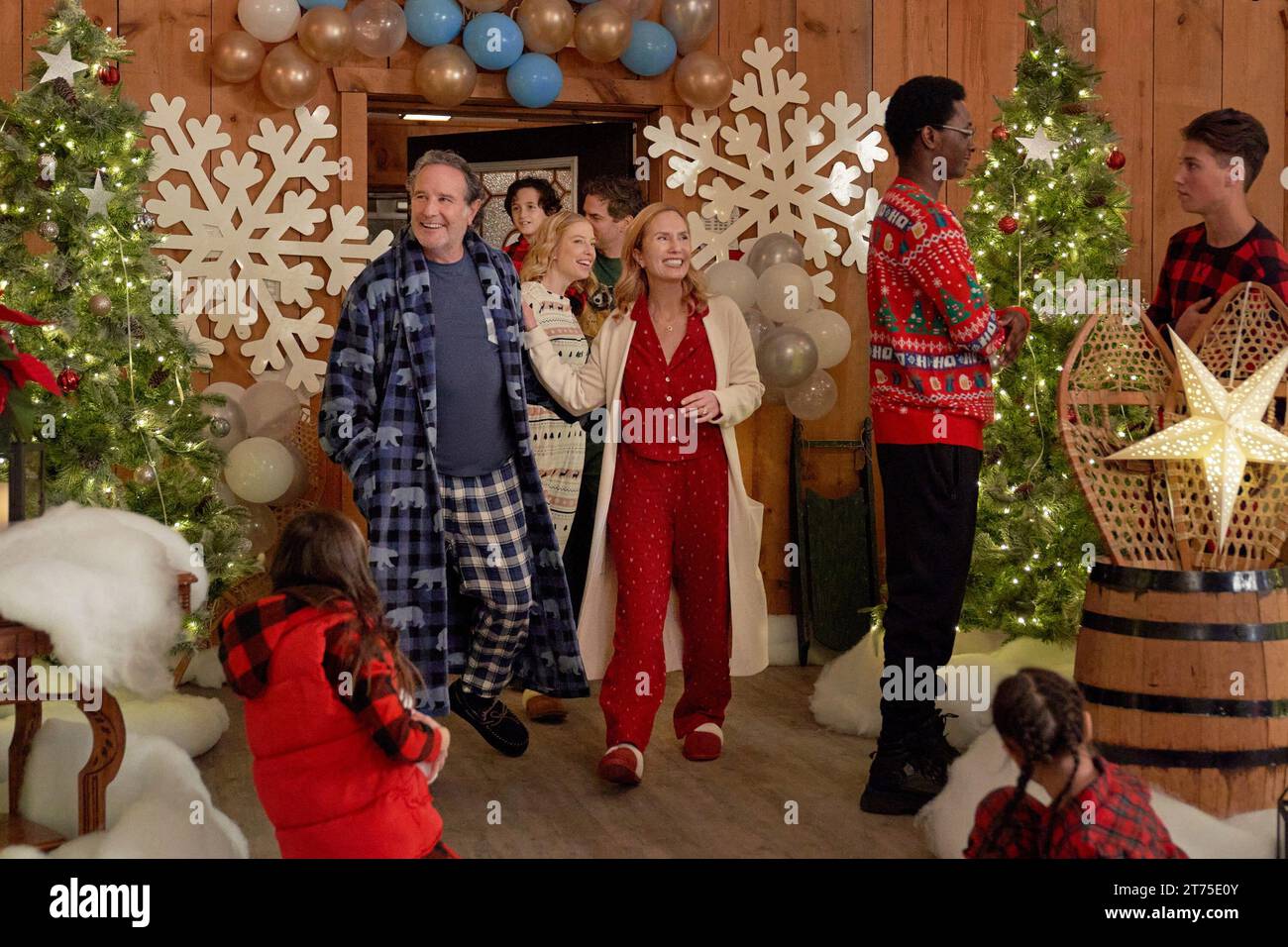 CHRISTMAS BY DESIGN, from left: Tim Progosh, Joanna Douglas, Susan ...