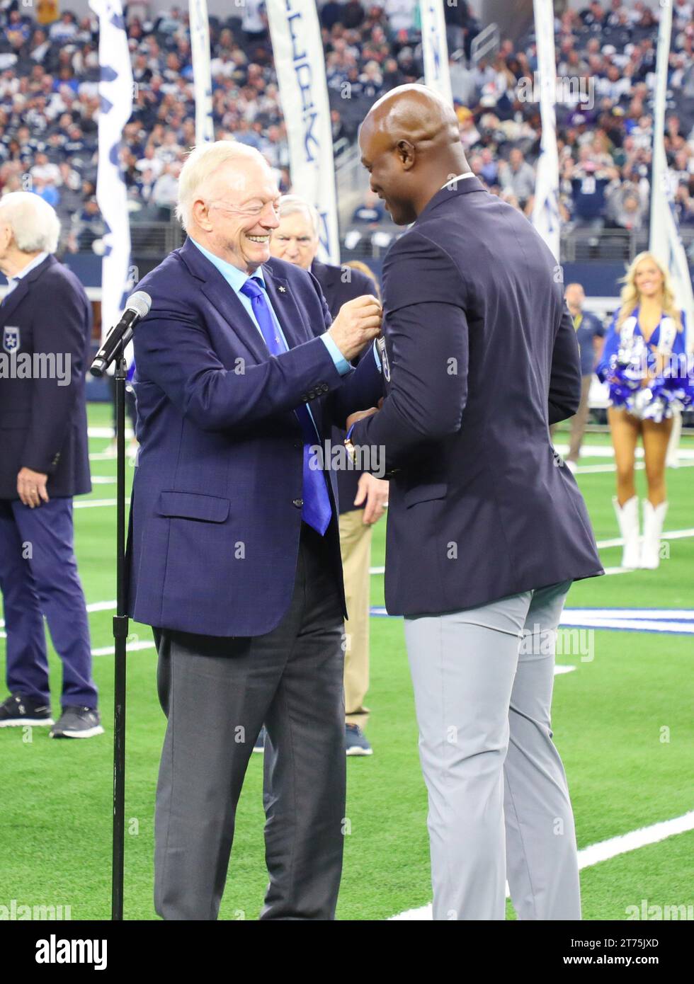 Arlington,TX USA: Dallas Cowboys owner Jerry Jones congratulates new ...