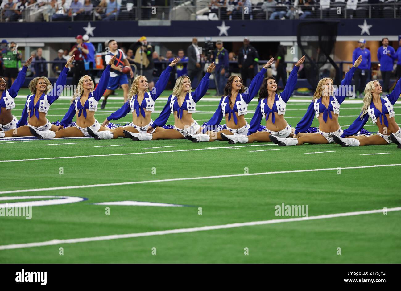 Nfl cheerleaders rams hi-res stock photography and images - Alamy