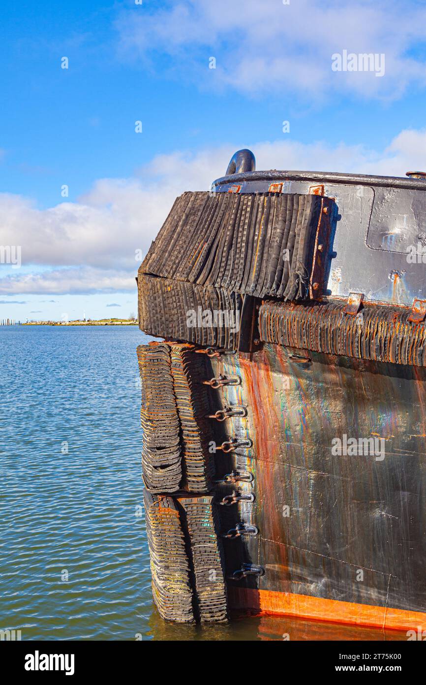Red tugboat white superstructure hi-res stock photography and images ...