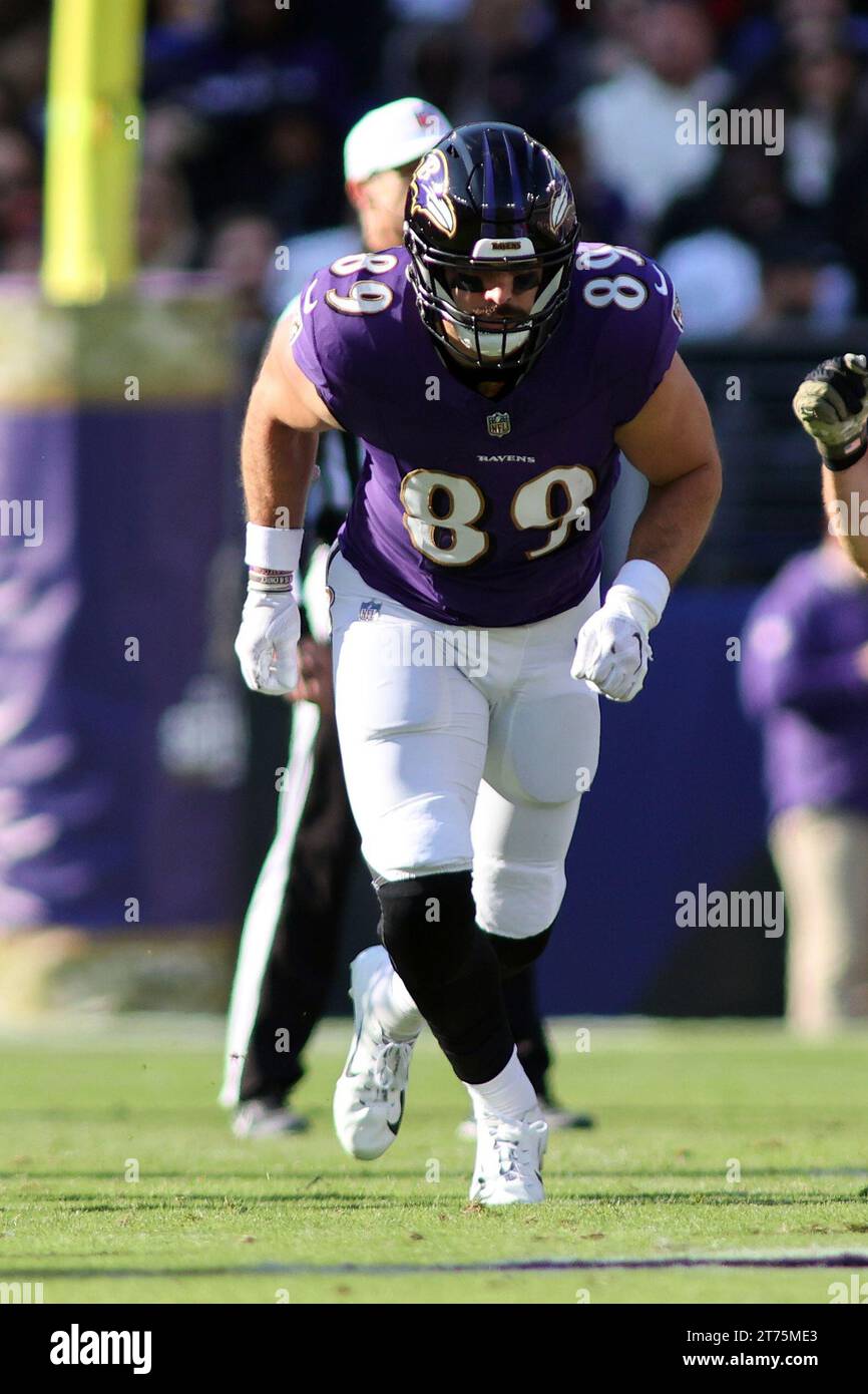 Baltimore Ravens tight end Mark Andrews (89) runs during an NFL ...