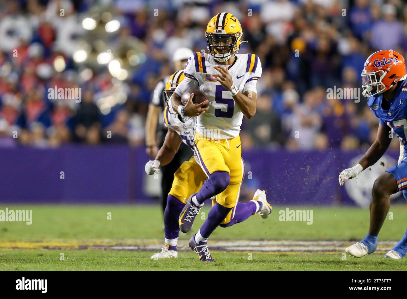 Baton Rouge, LA, USA. 11th Nov, 2023. LSU quarterback Jayden Daniels (5 ...