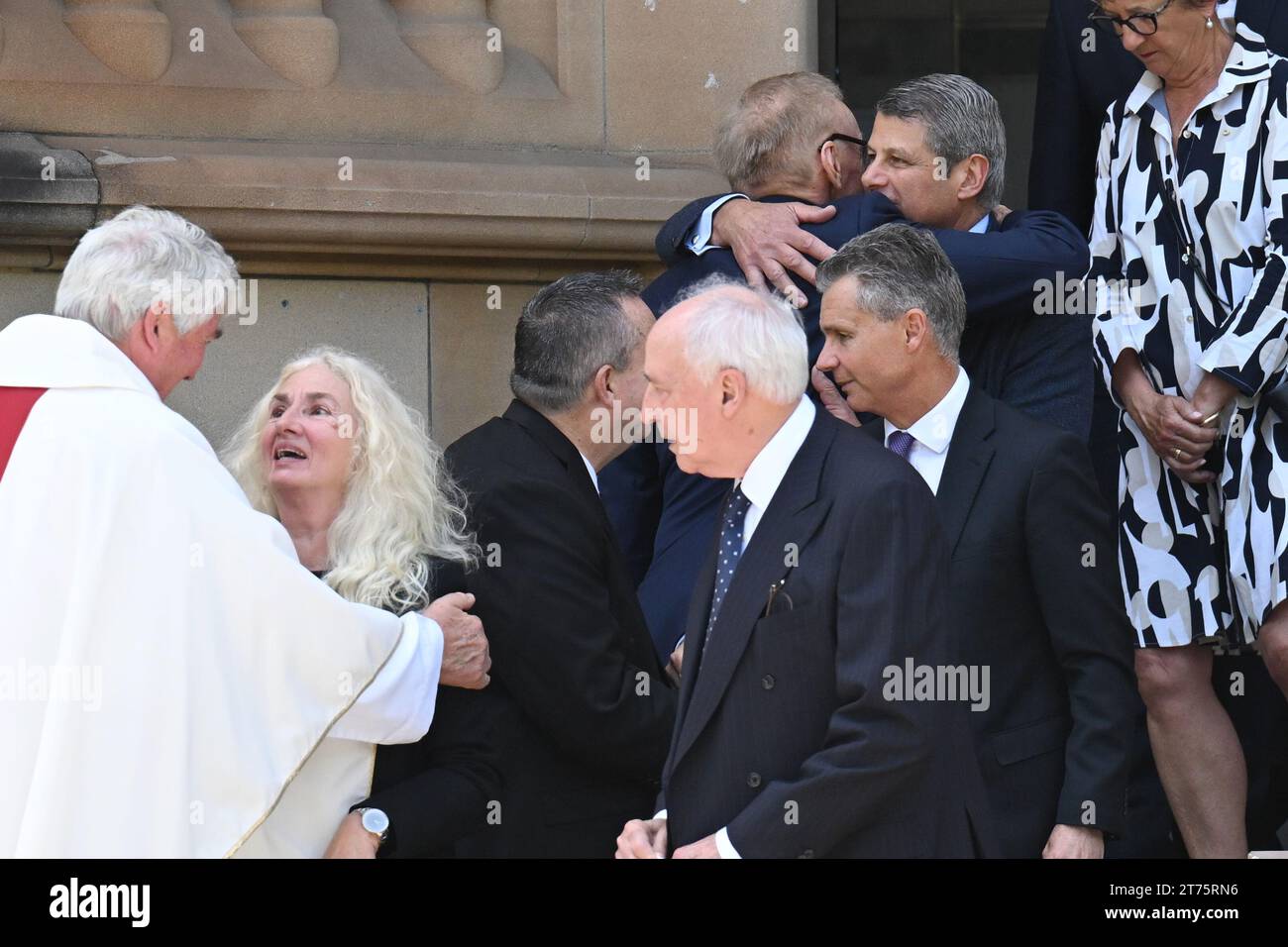 Sydney, Australia. 14th Nov, 2023. Former NSW Premier Bob Carr hugs ...