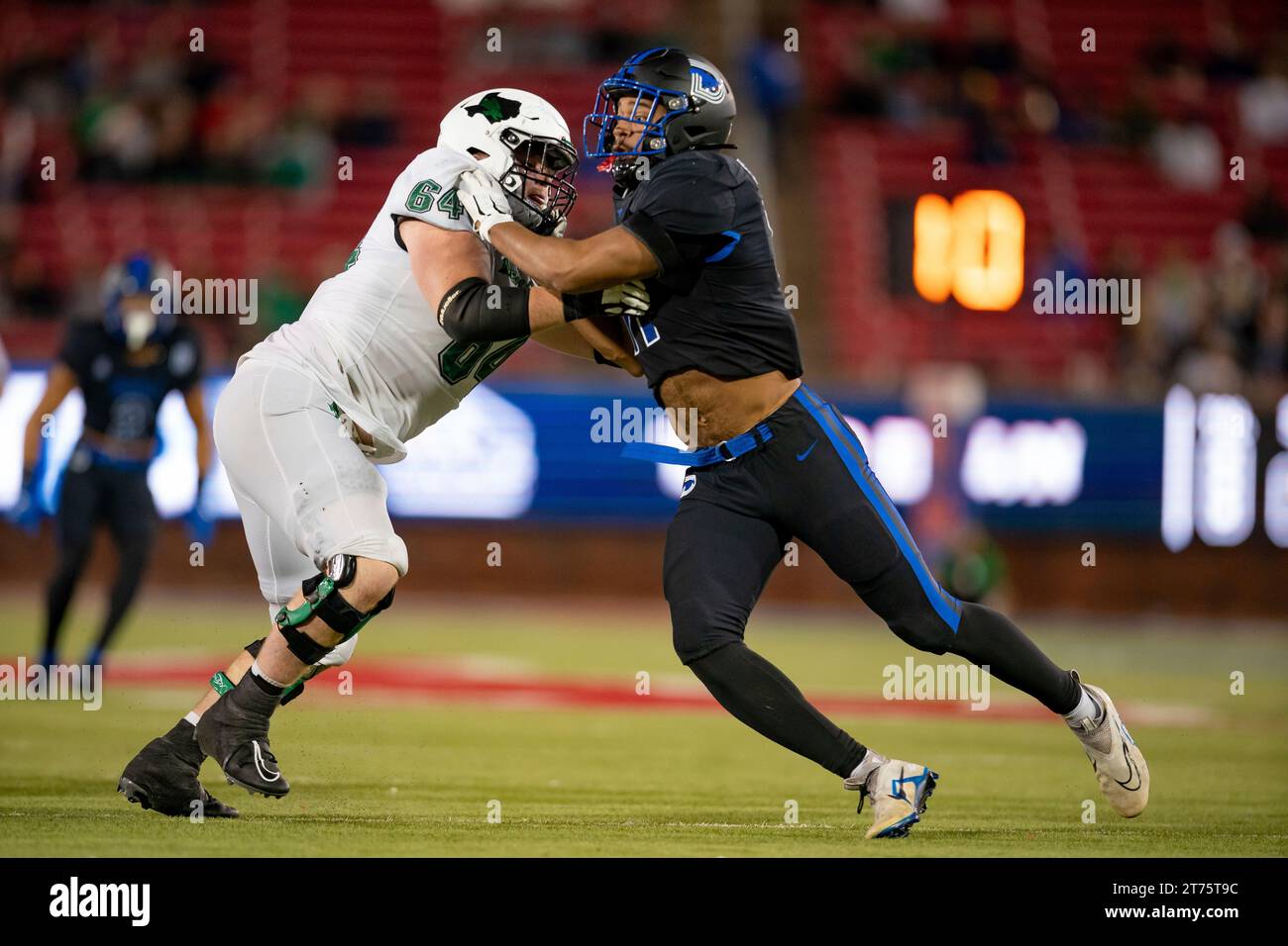 DALLAS, TX - NOVEMBER 10:Southern Methodist Mustangs defensive end Je'lin Samuels (11) is ...