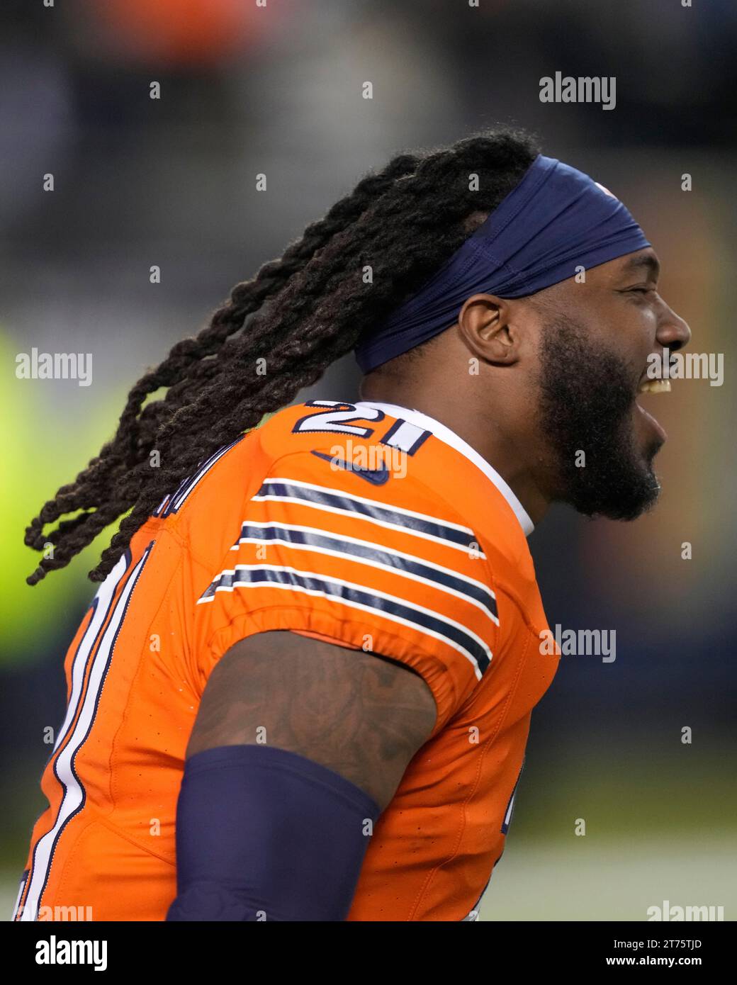 Chicago Bears running back D'Onta Foreman runs out onto the field as he ...