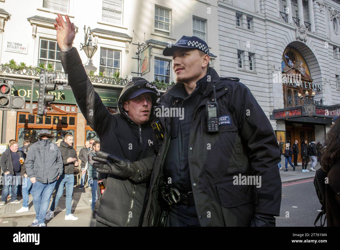 LONDON/UK 11 NOV 2023. Far right protestors confronting pro-Palestine ...