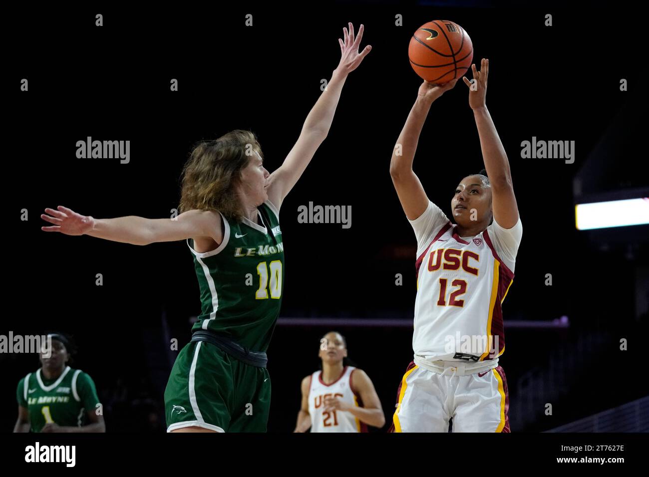 Southern California guard JuJu Watkins (12) shoots against Le Moyne ...