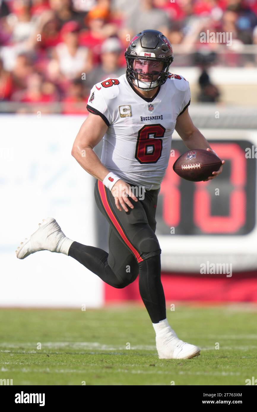 Tampa Bay Buccaneers quarterback Baker Mayfield (6) rushes with the ...