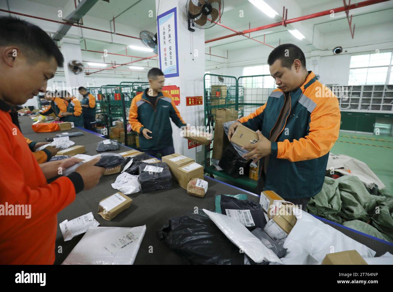 Mail and parcel processing center hi-res stock photography and images ...