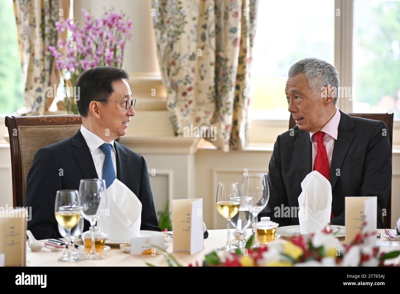 The Vice-President of The People's Republic of China Han Zheng (left ...