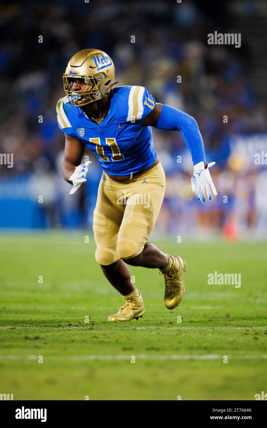 PASADENA, CA - NOVEMBER 11: UCLA Bruins defensive lineman Gabriel ...