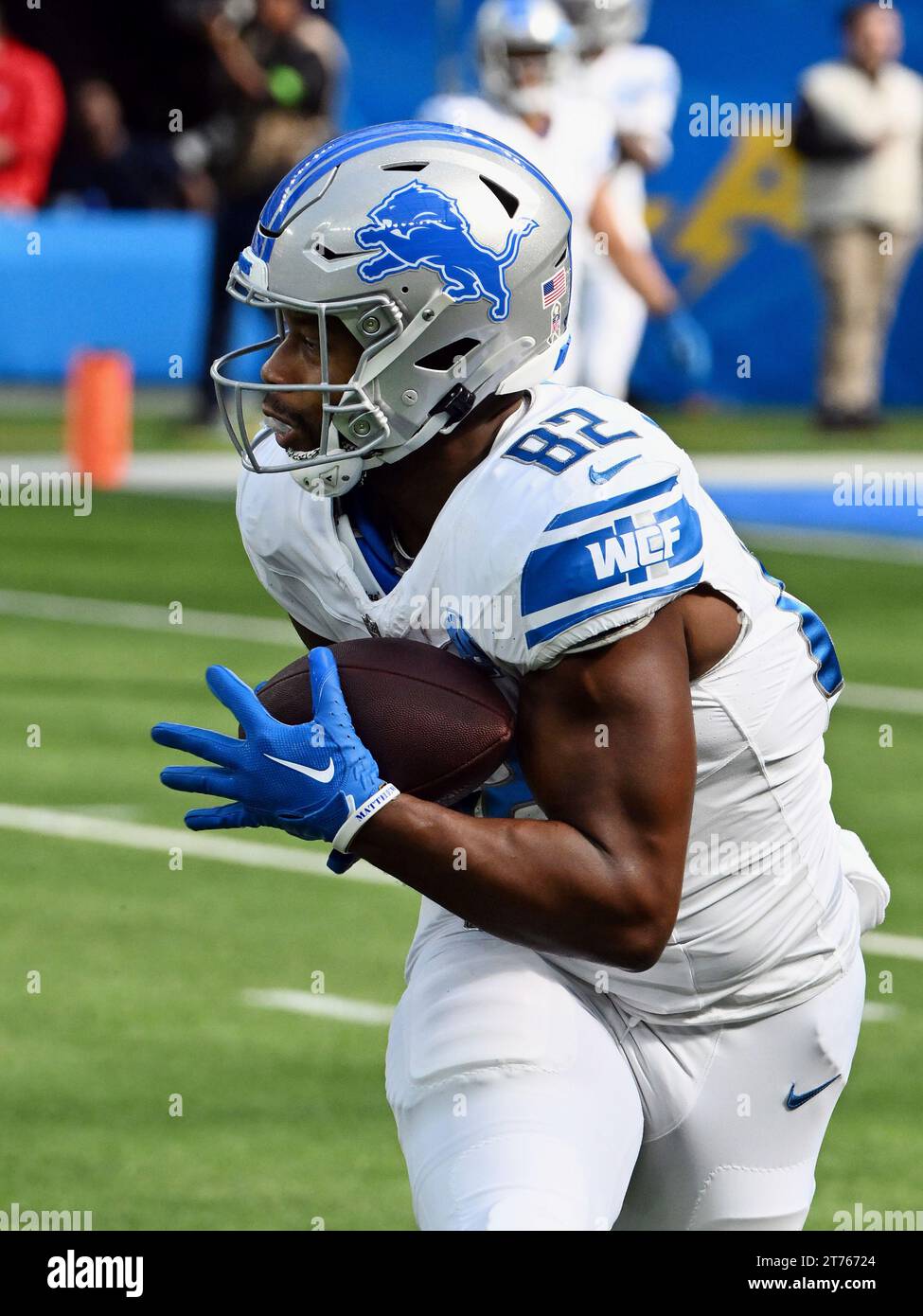 Detroit Lions tight end James Mitchell (82) working out during pregame ...