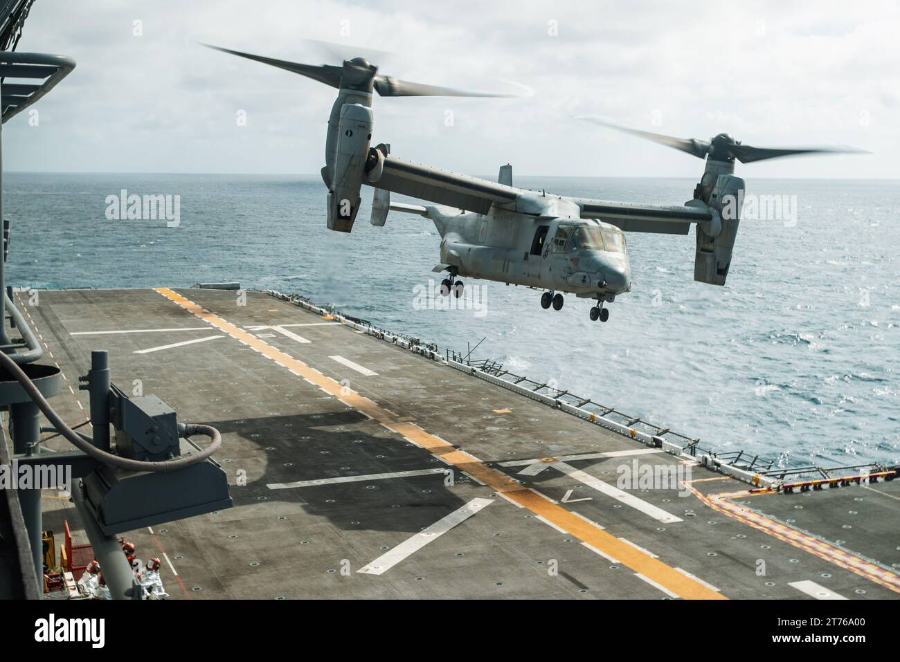 A U.S. Marine Corps MV-22B Osprey attached to Marine Medium Tiltrotor ...