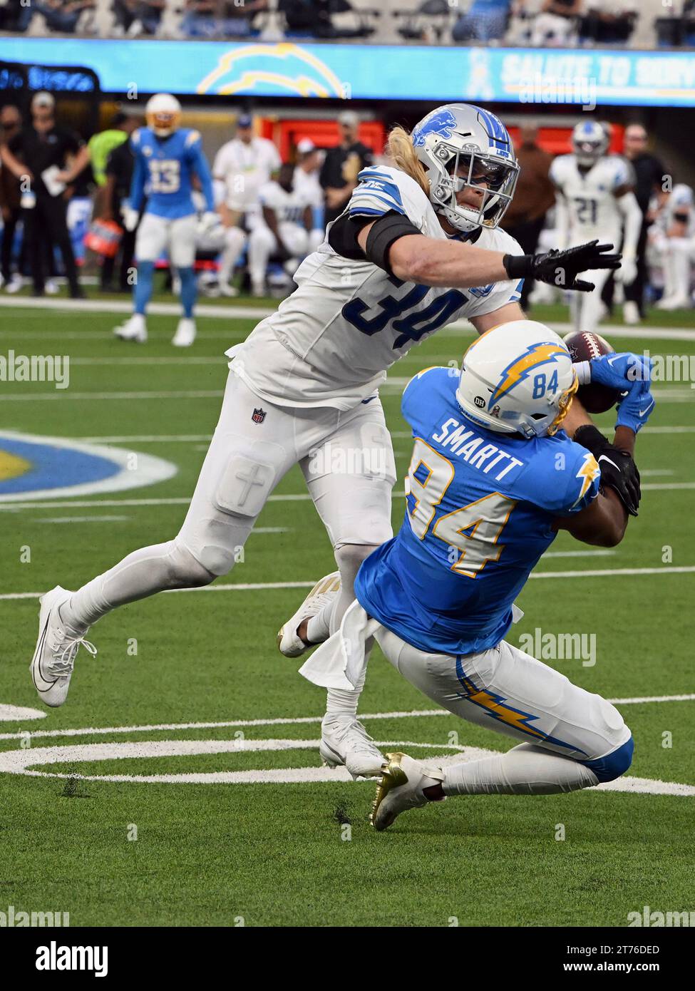 Detroit Lions linebacker Alex Anzalone (34) breaks up a pass to Los ...