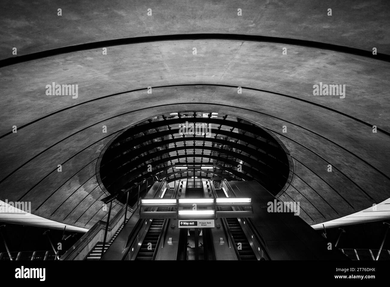 London subway public transportation Black and White Stock Photos ...