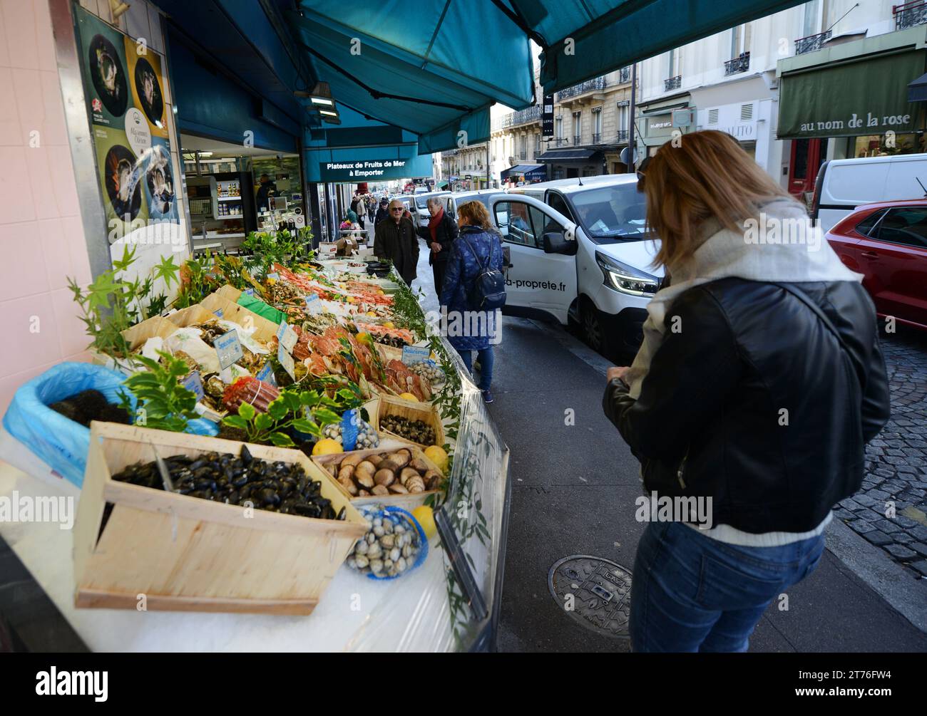Poissonnerie pepone hi-res stock photography and images - Alamy