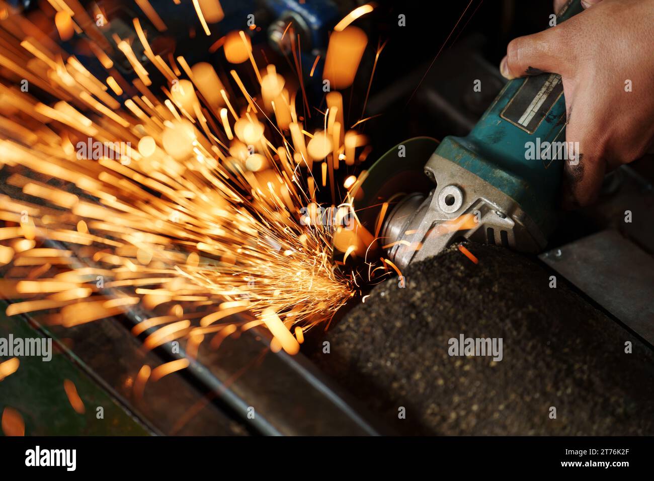 Closed up metal saw cutting hi-res stock photography and images - Alamy