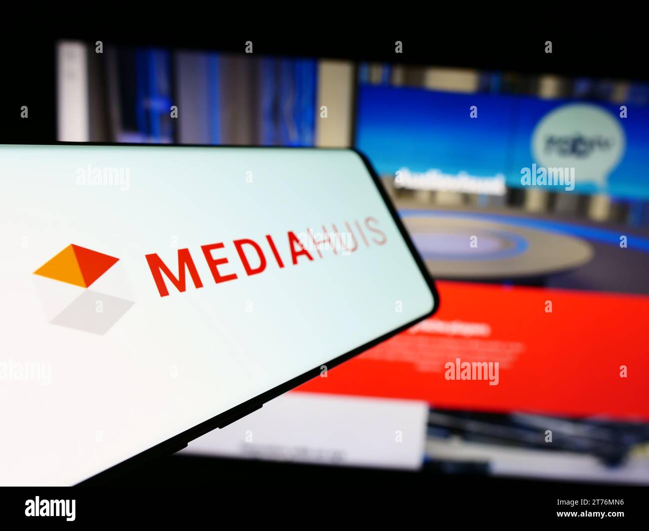 Mediahuis logo hi-res stock photography and images - Alamy
