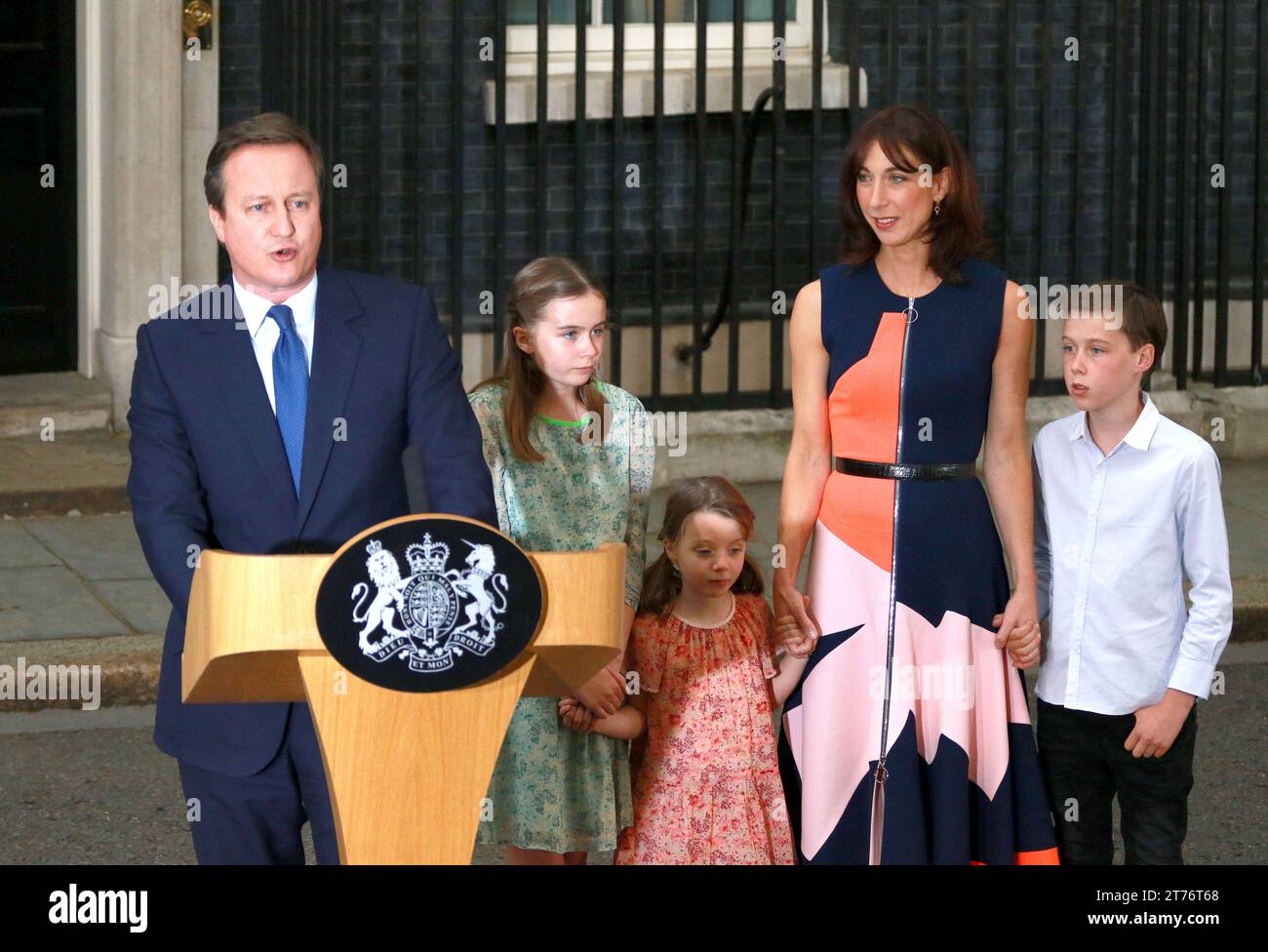 David Cameron outside Number 10 Downing Street with wife Samantha and ...