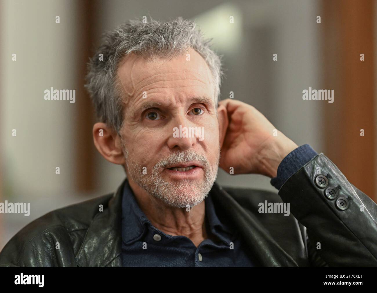 PRODUCTION - 10 November 2023, Berlin: Actor Ulrich Matthes speaks ...