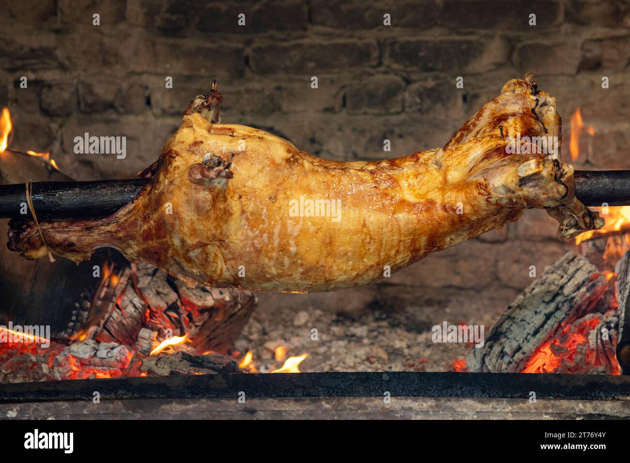 Whole lamb hi-res stock photography and images - Alamy