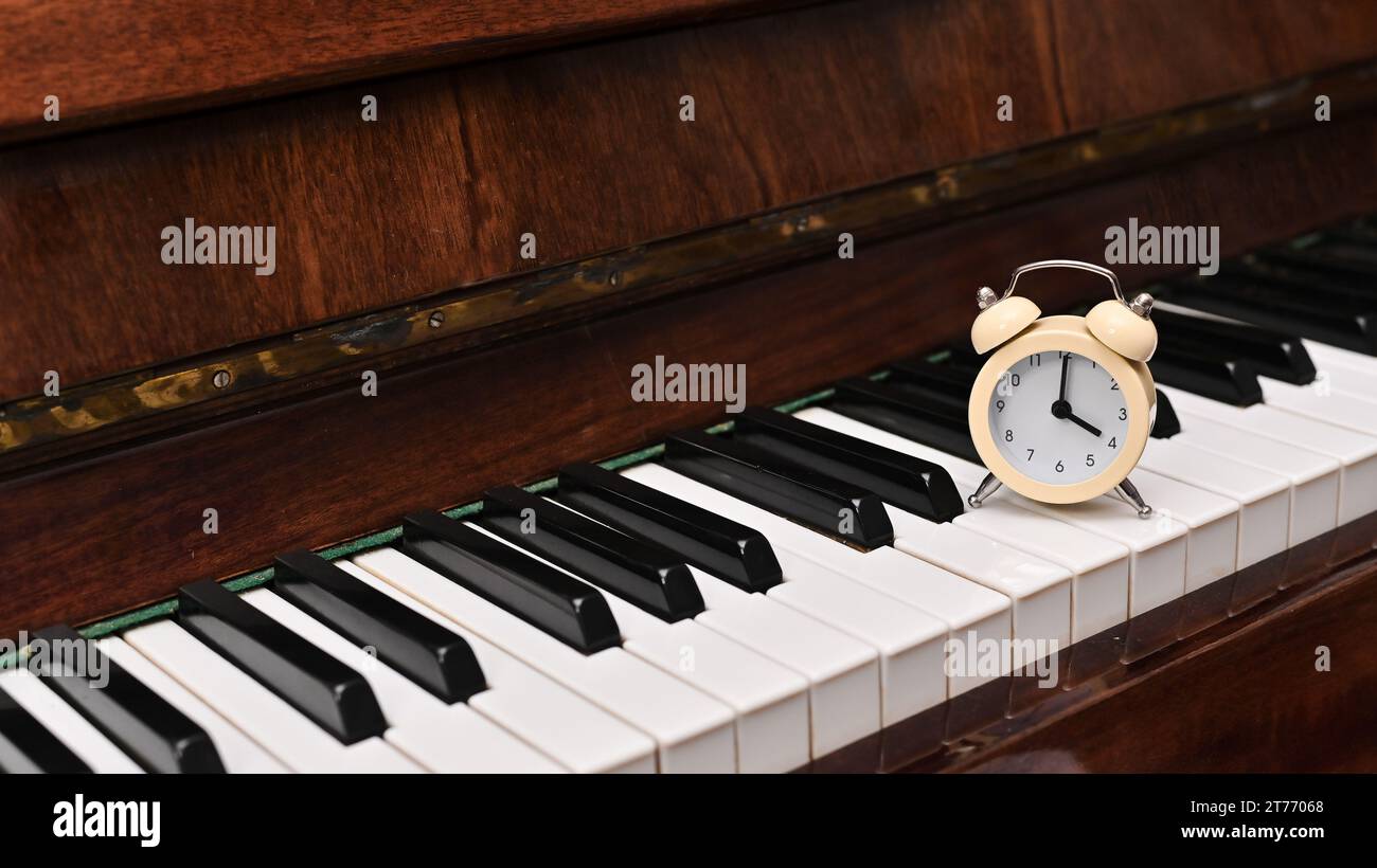 Old fortepiano hi-res stock photography and images - Alamy
