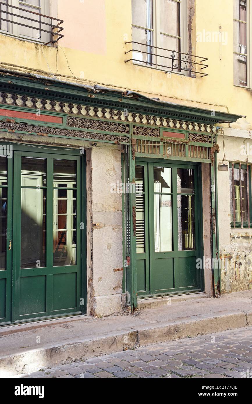 Interesting windows hi-res stock photography and images - Alamy