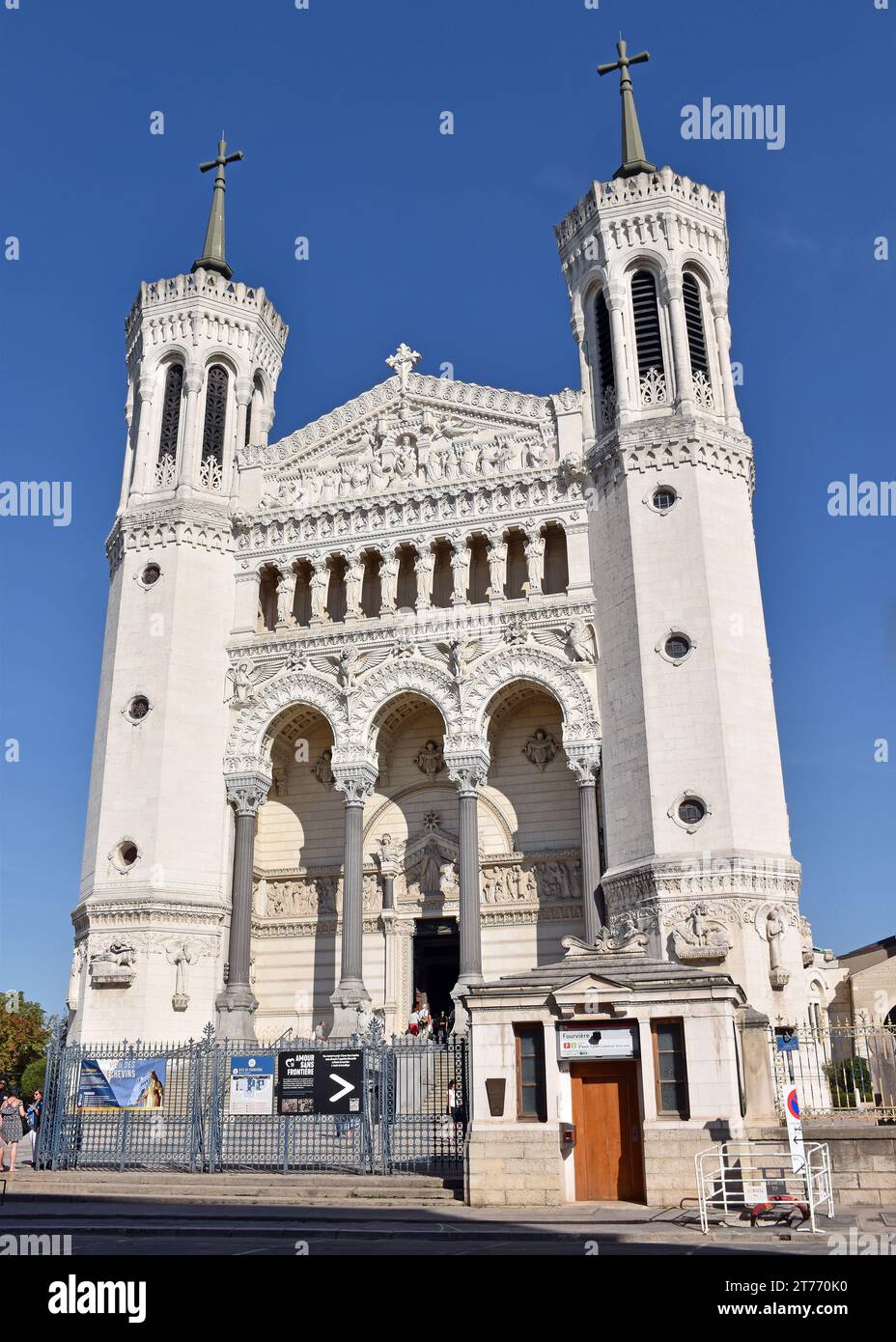 A shockingly bad architecture hi-res stock photography and images - Alamy