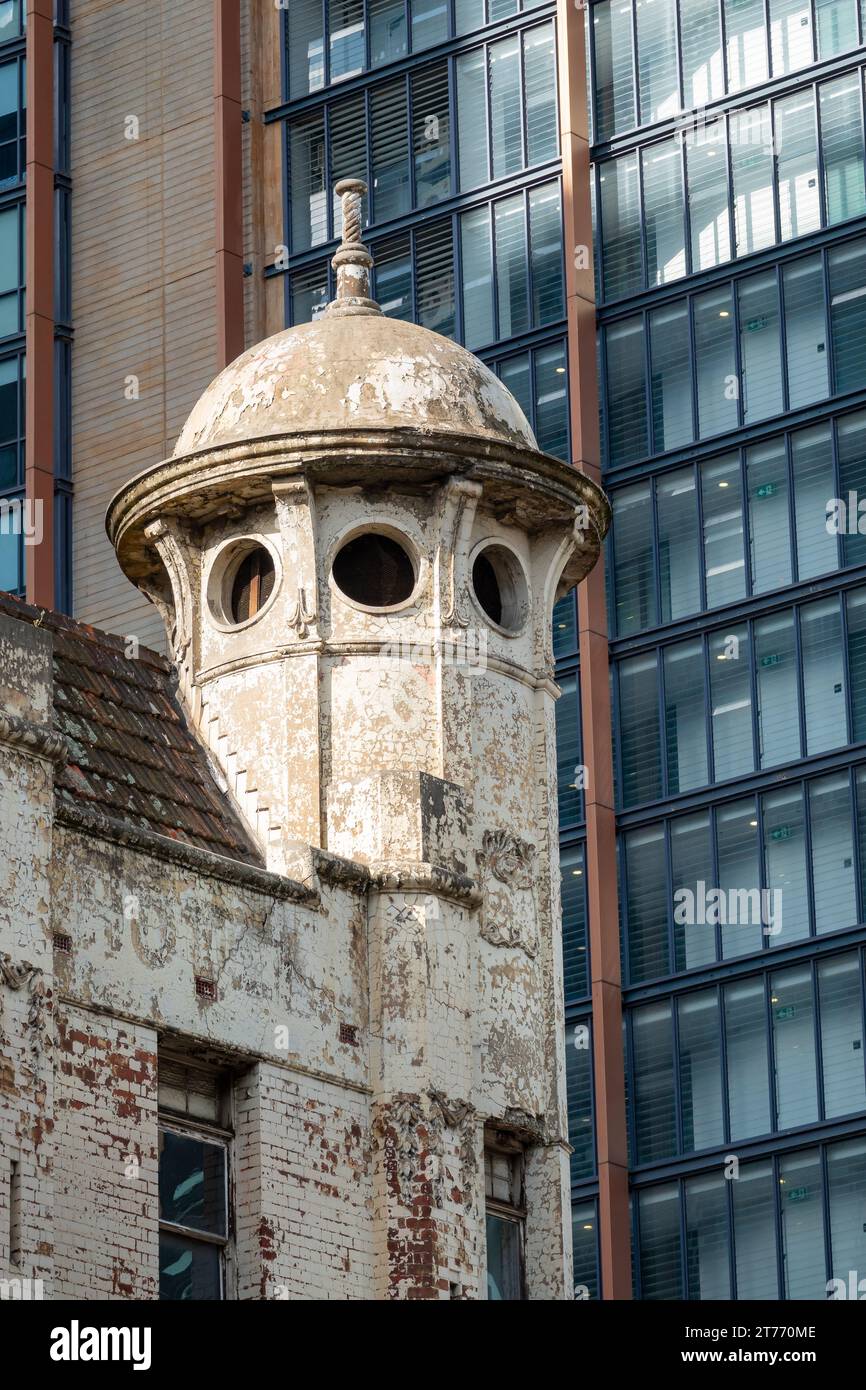 Turret pillars hi-res stock photography and images - Alamy
