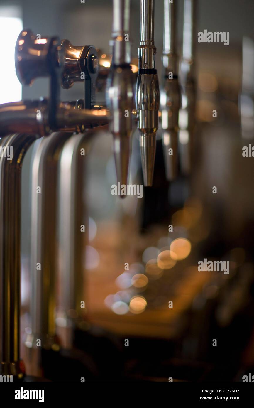 Beer pump hi-res stock photography and images - Alamy