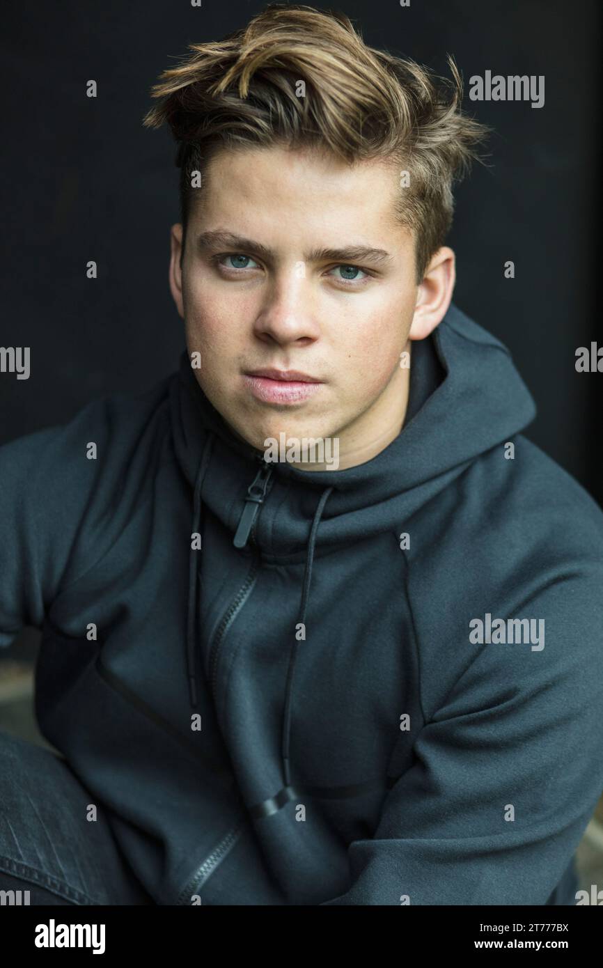 20 24 years one young man only one person hi-res stock photography and ...