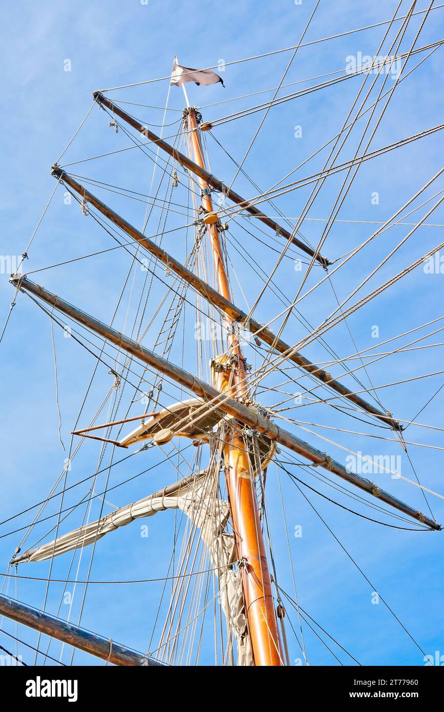 View recreational boat leisure ship hi-res stock photography and images ...