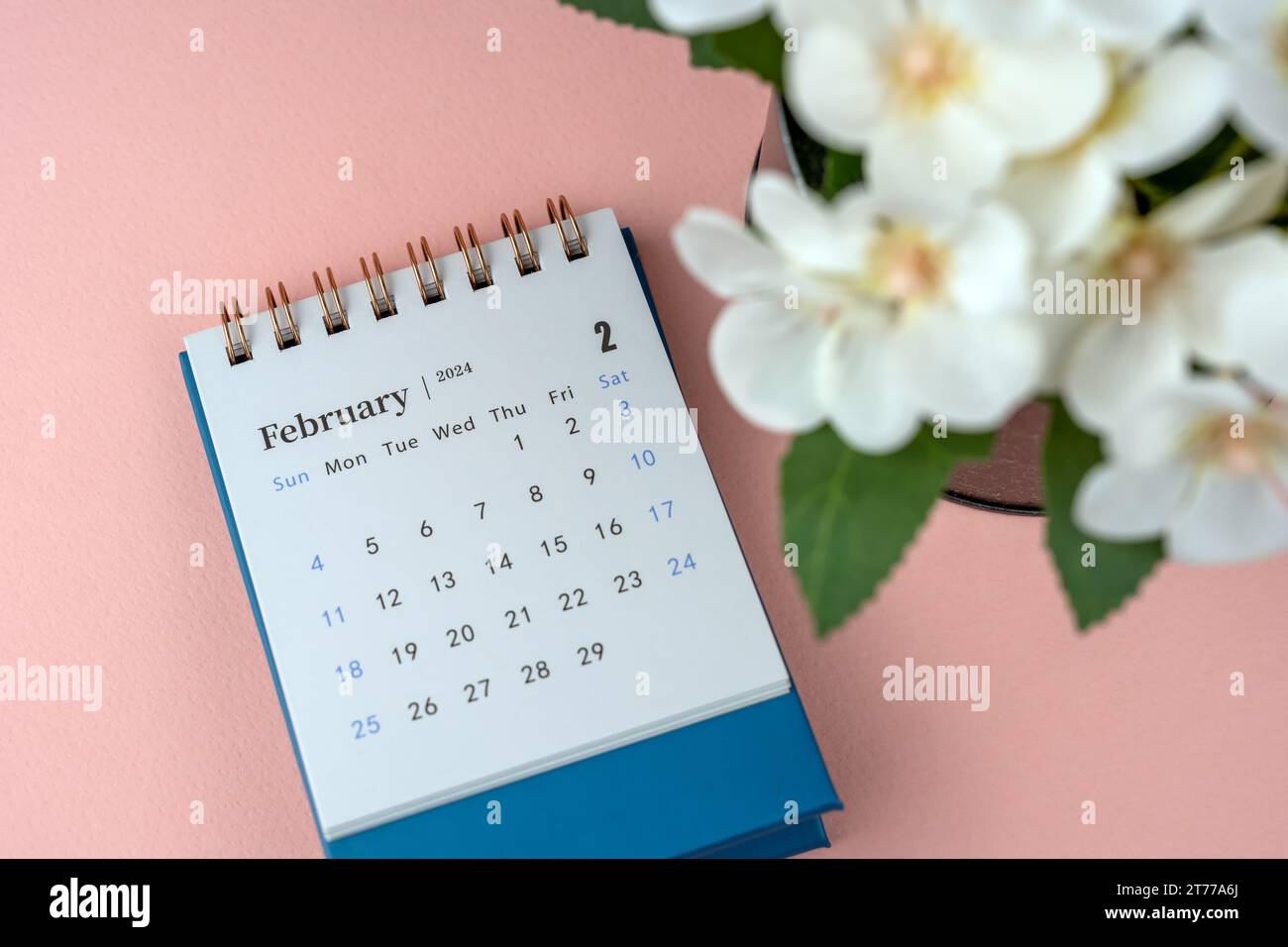 Calender flat on february hi-res stock photography and images - Alamy