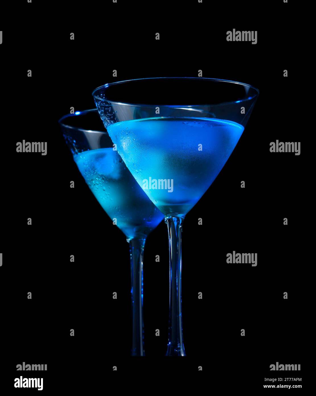 Blue cocktail black background hi-res stock photography and images - Alamy