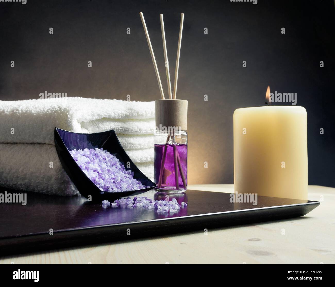 Spa massage border background with towel stacked, perfume diffuser and ...