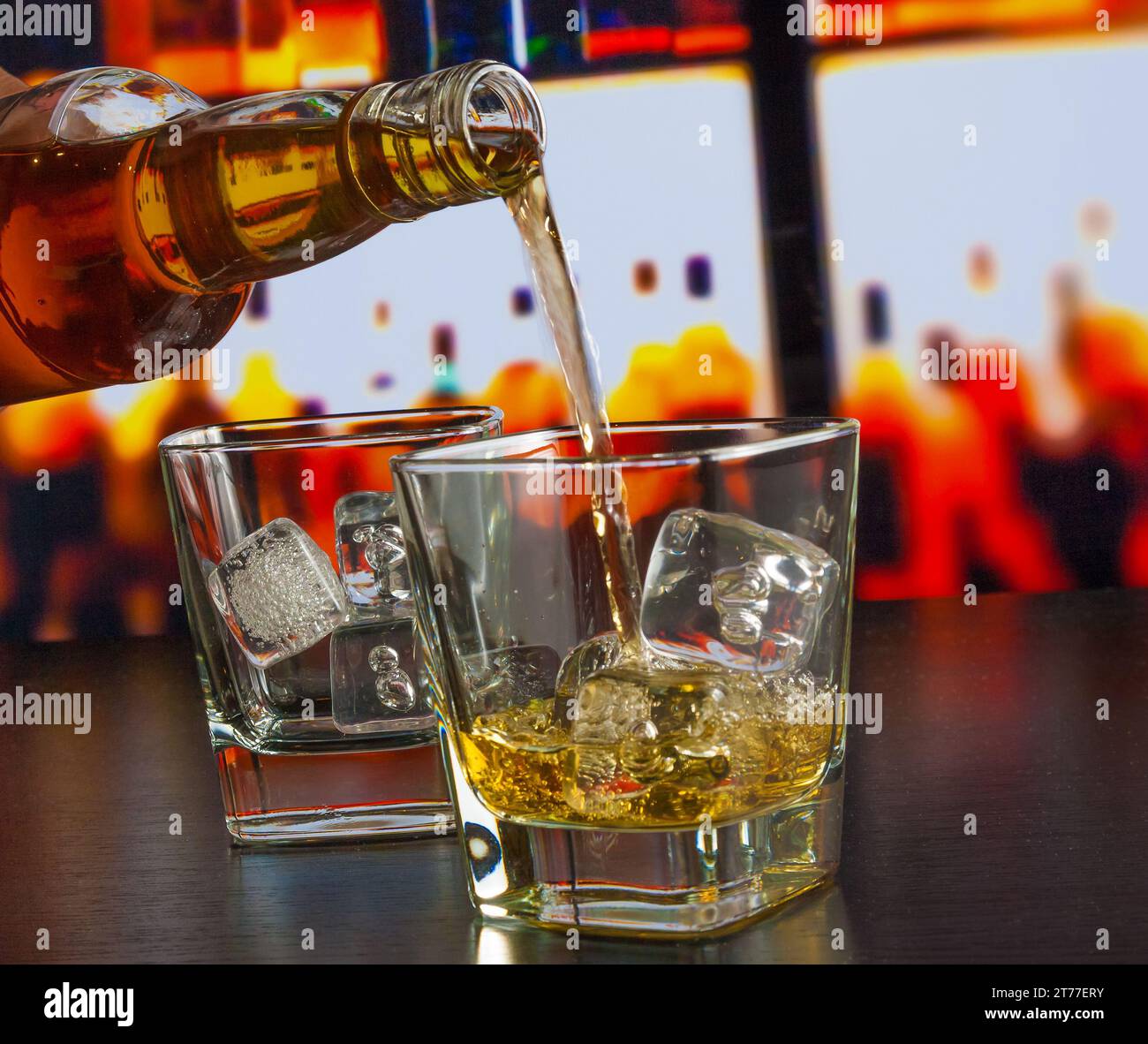 Bar atmosphere hi-res stock photography and images - Alamy