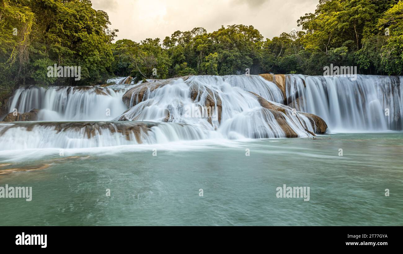 Cascadas de Agua Azul Stock Photo - Alamy