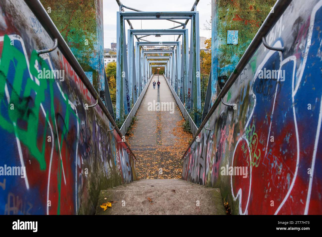 pedestrian bridge at Mediapark leading to Herkulesberg, graffiti ...