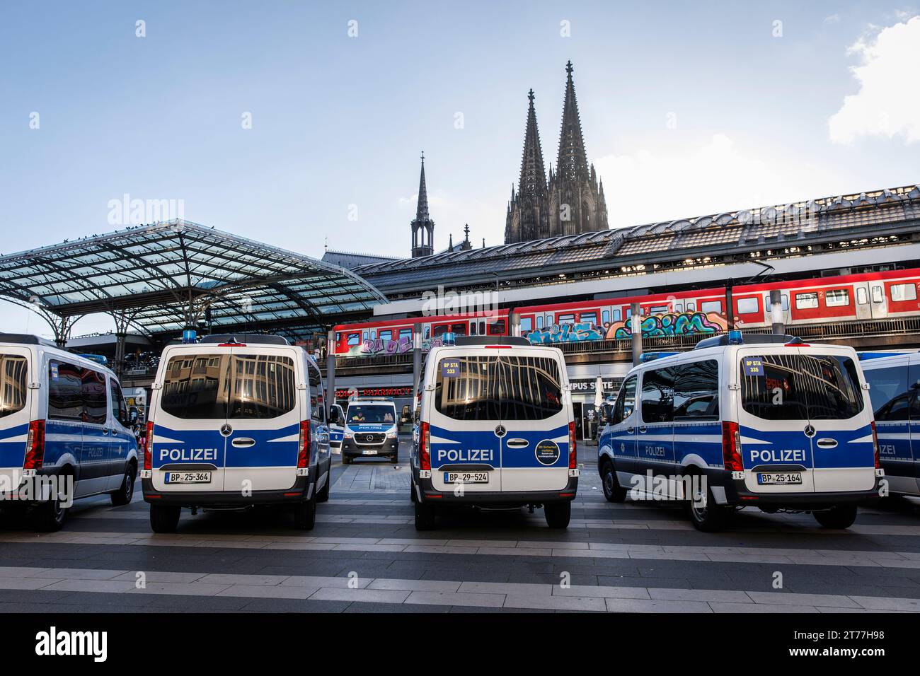 cars of the Federal Police on Breslauer square, central station ...